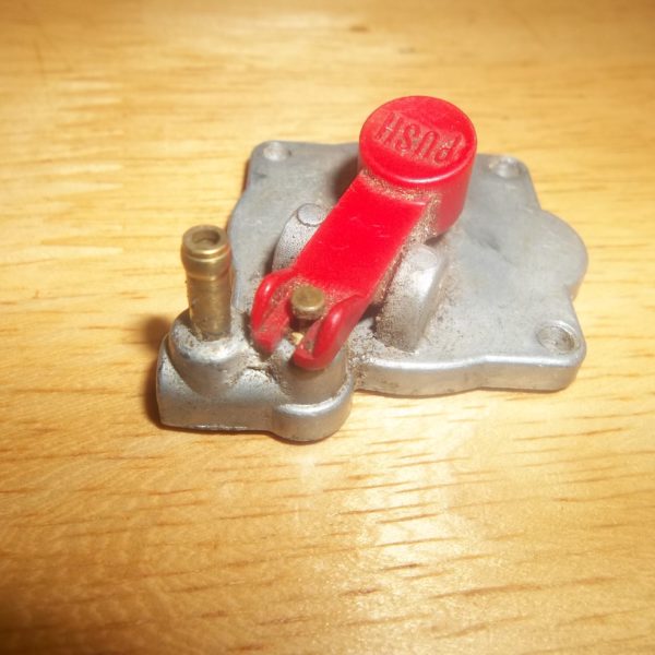 TK Carburetor bottom w/overflow tickler button – Dyer 2-Cycle